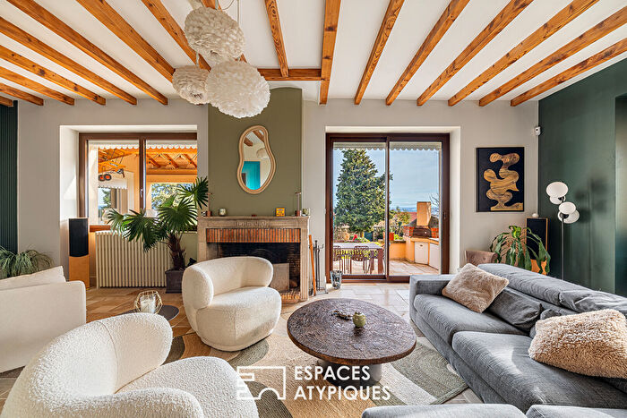 Maison à vendre - Saint-Genis-Laval, Centre-ville - 9 pièces - 5 chambres