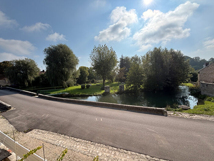 Maison à vendre - Chamesson - 6 pièces - 4 chambres