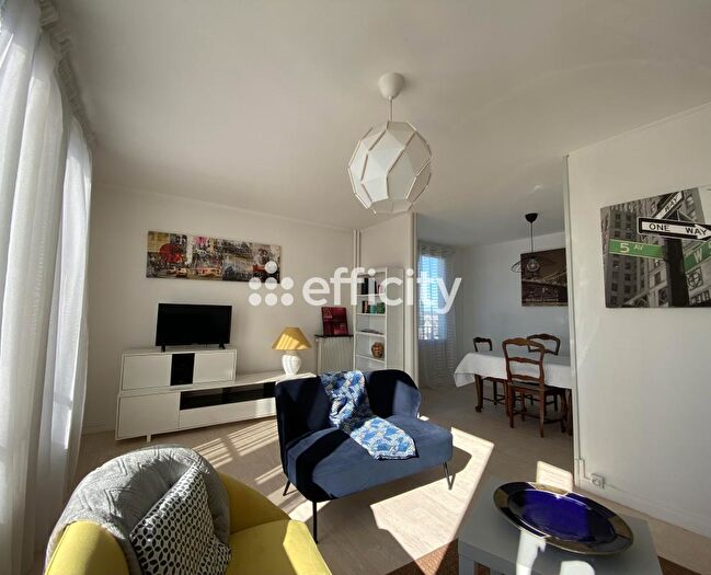 Appartement à vendre - Tours, Rives du Cher - 4 pièces - 2 chambres