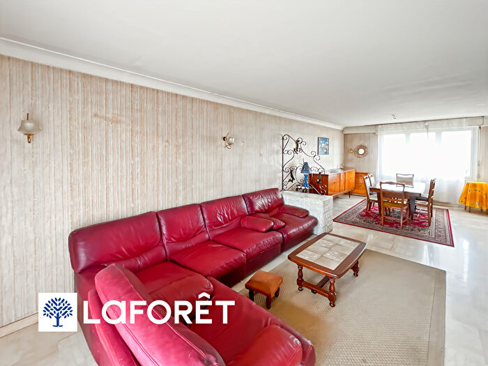 Maison à vendre - Viry-Châtillon, Le Plateau - 8 pièces - 6 chambres