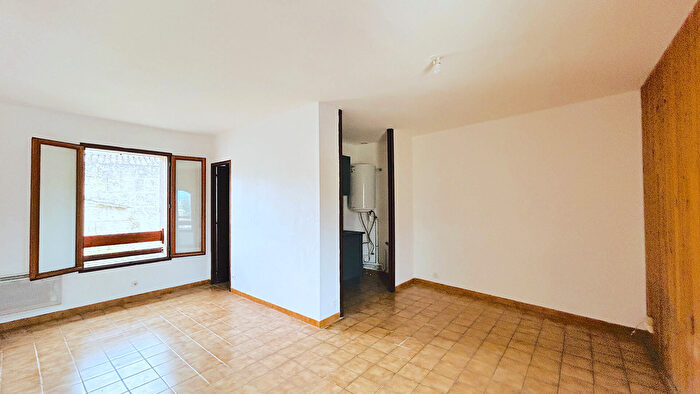 Appartement à louer - Saint-André-de-Cubzac - 1 pièce