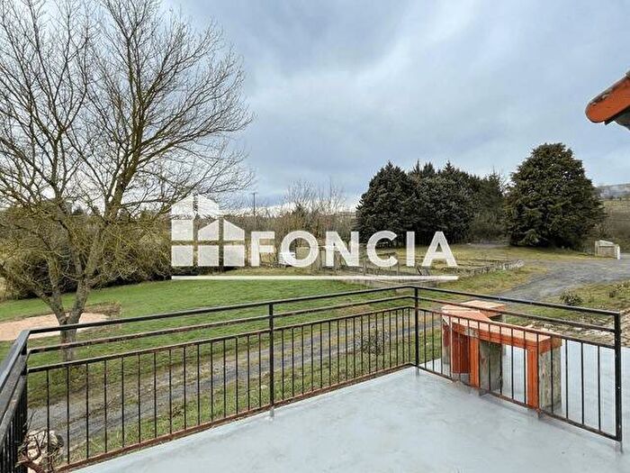 Maison à louer - Ambierle - 4 pièces - 3 chambres