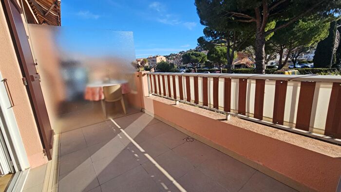 Appartement à vendre - Vallauris, Centre-ville - 2 pièces - 1 chambre