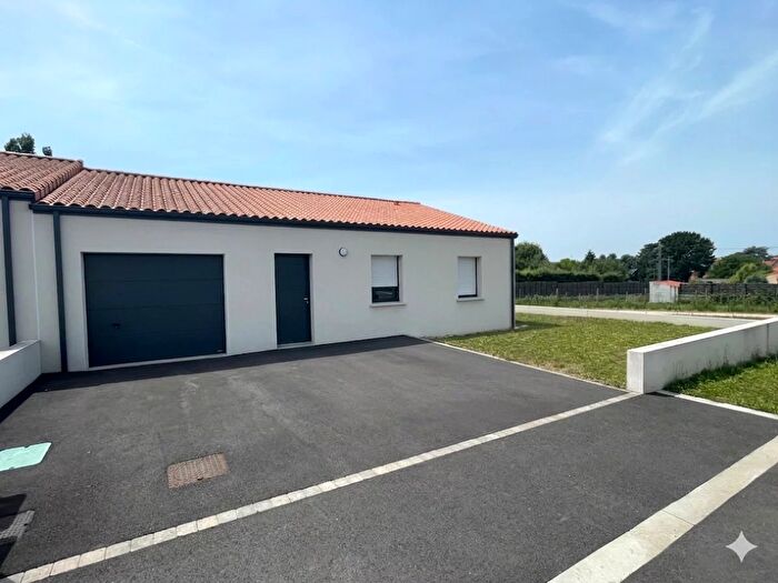 Le May-sur-Èvre : Appartement 5 pièces à louer