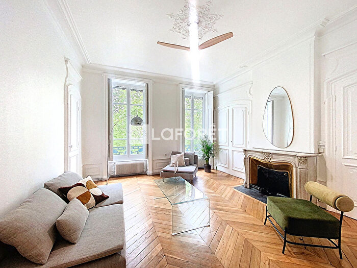 Appartement à louer - Lyon e , Croix Rousse Est - 4 pièces - 3 chambres