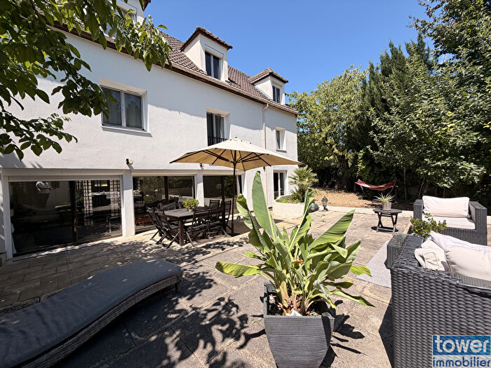 Gonesse, Centre-ville : Maison 9 pièces à vendre