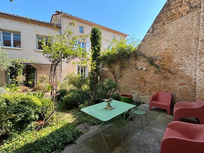 Maison 9 pièces à vendre à Uzès