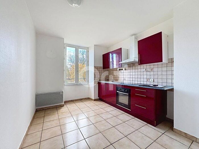 Appartement à louer - Culmont - 4 pièces - 3 chambres