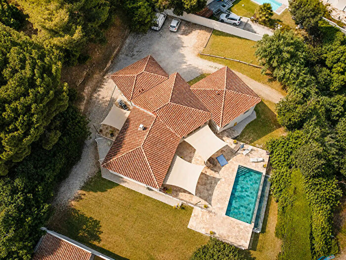 Maison 5 pièces à Istres, Village d'Entressen, à vendre