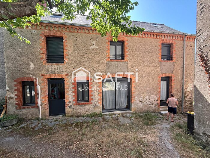 Maison 4 pièces à vendre à Saint-Lambert-du-Lattay