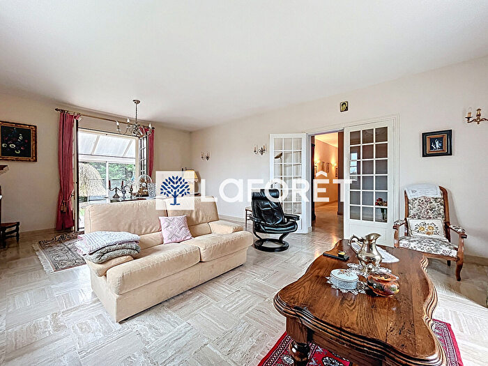 Maison à vendre - Nueil-les-Aubiers - 7 pièces - 5 chambres