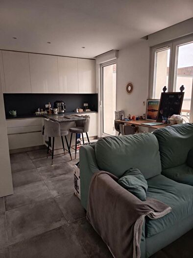 Appartement à louer - Centre Ville-Cathédrale-Marché-Grande Île-Clos Godet, Meaux - 3 pièces - 2 chambres