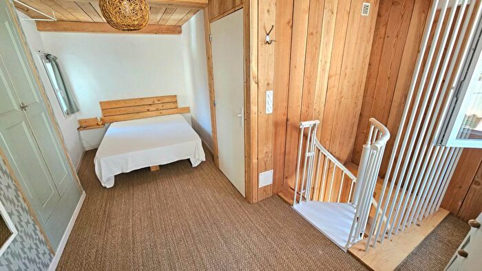 Appartement 2 pièces à vendre à Claviers