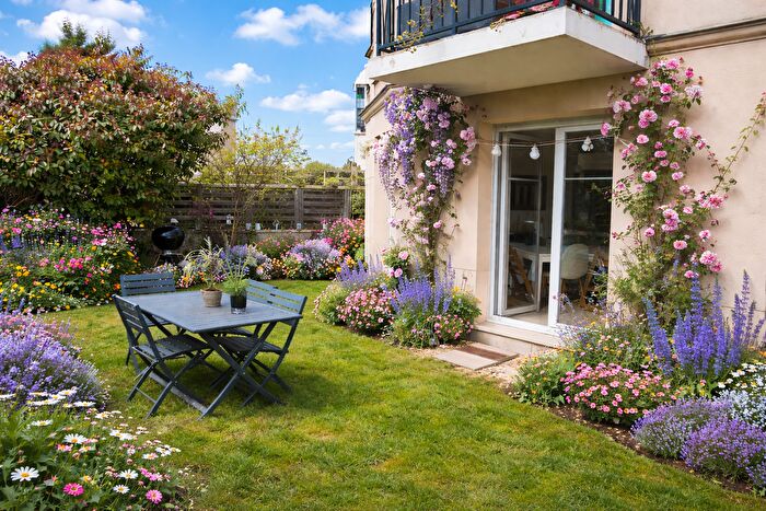 Maison à vendre - Chatou, Ouest - 4 pièces - 3 chambres