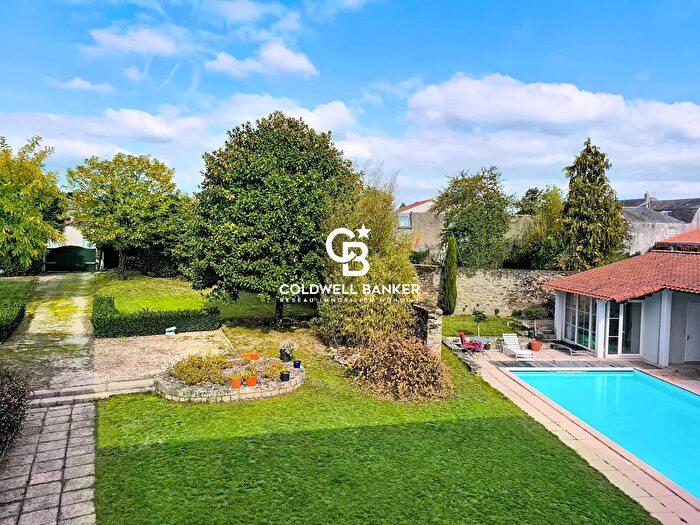 Maison à vendre - Les Herbiers, Centre-ville, Le Grand Fief - 11 pièces - 7 chambres