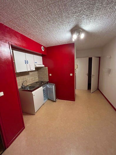 Sud, Saint-Flour : Appartement 2 pièces à louer