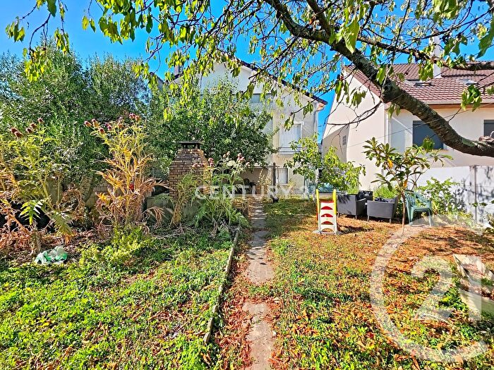 Maison 6 pièces à vendre à Noisy-le-Grand, Sud