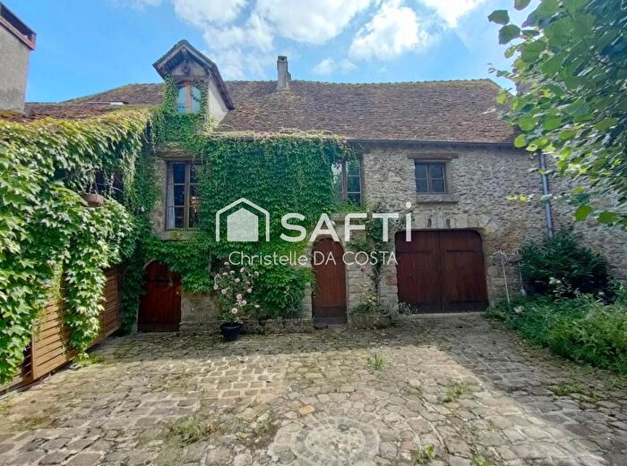 Rozay-en-Brie : Maison 10 pièces à vendre
