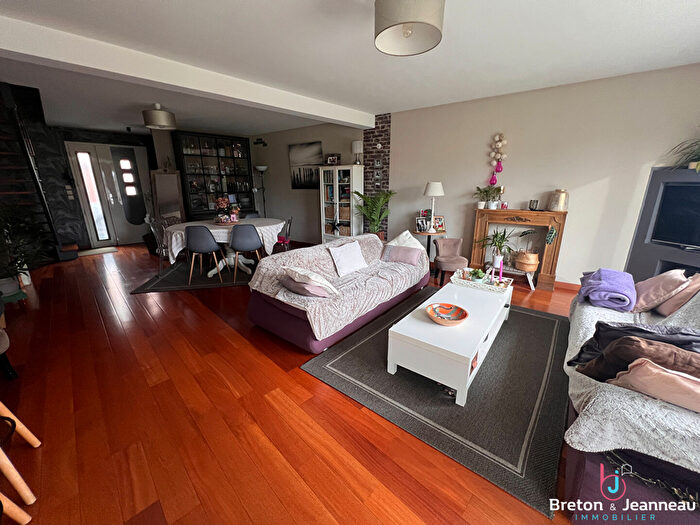 Maison à vendre - Laval, Saint-Nicolas - 5 pièces - 3 chambres