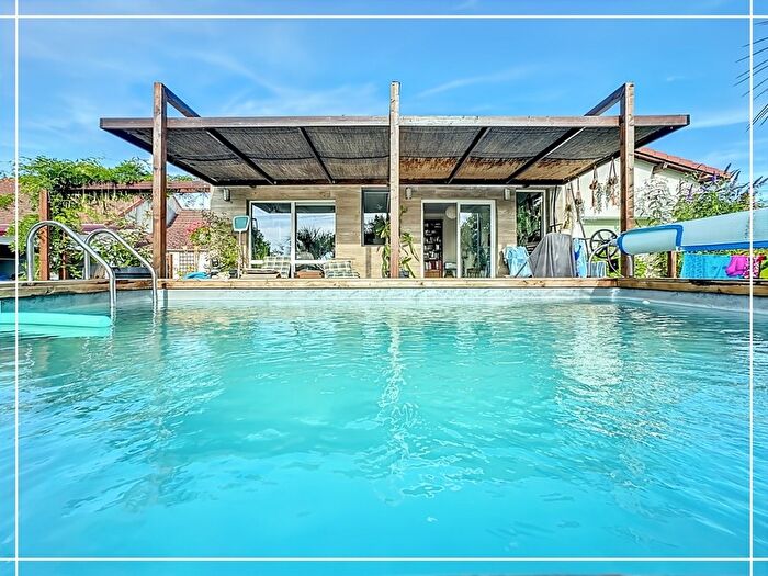 Maison à vendre - Châteaumeillant - 4 pièces - 2 chambres