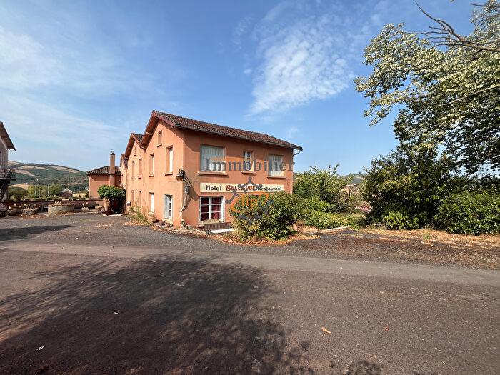 Maison 14 pièces à Saint-Izaire, à vendre