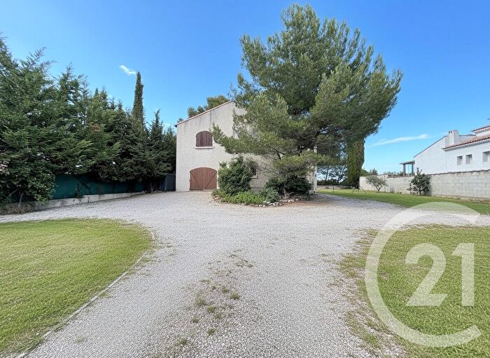 Maison à vendre - Saint-Mitre-les-Remparts - 7 pièces - 5 chambres