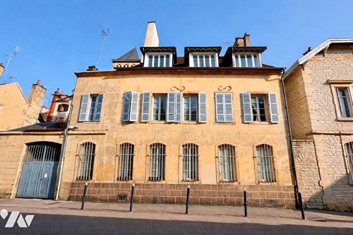 Appartement à louer - Dijon - 2 pièces - 1 chambre