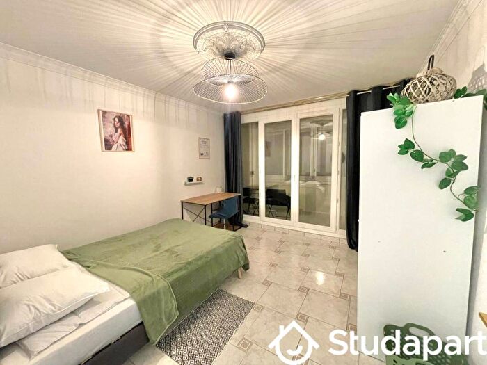 Appartement à louer - Saint Germain, Compiègne - 1 pièce - 4 chambres