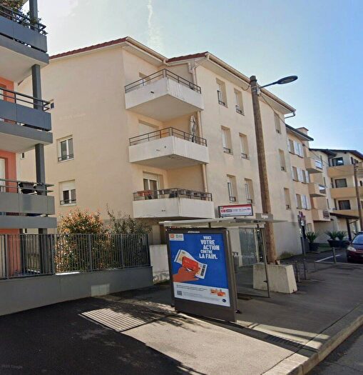 Appartement à louer - Centre, Craponne - 3 pièces - 2 chambres