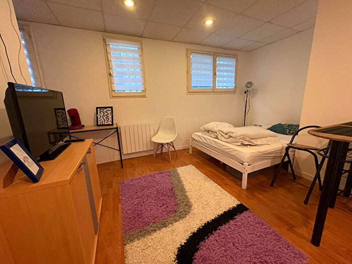 Appartement à louer - Orléans, Bourgogne, Saint-Euverte - 1 pièce