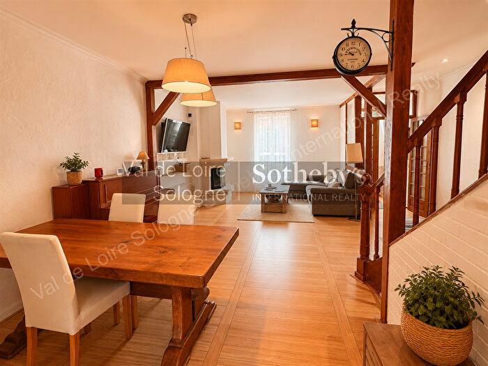 Maison 6 pièces à Orléans, Faubourg Saint-Jean, à vendre