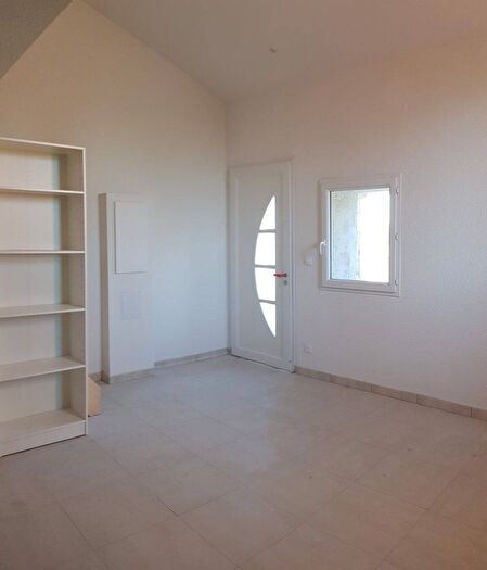Eyguières : Appartement 3 pièces à louer