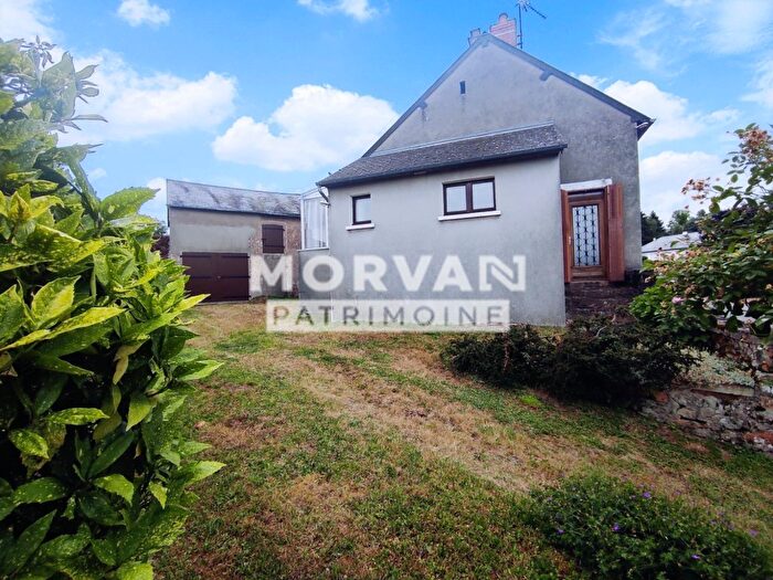 Saint-Péreuse : Maison 4 pièces à vendre