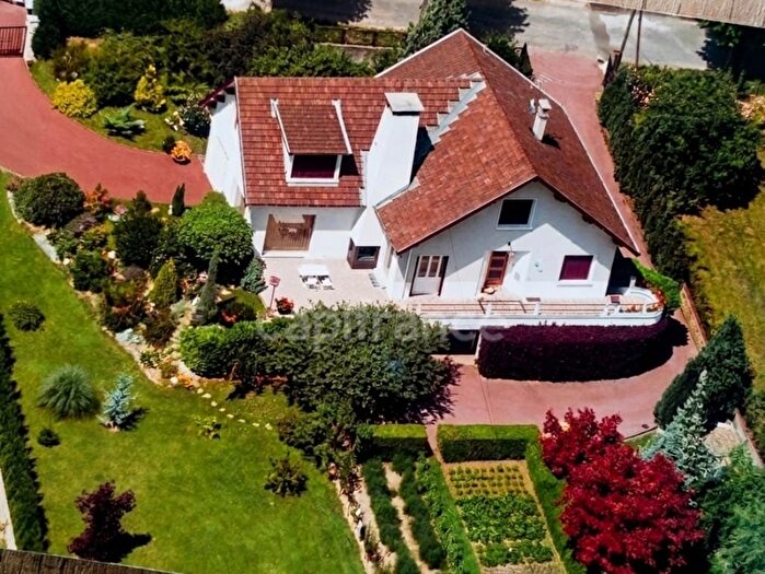 Maison 10 pièces à vendre à Beynost