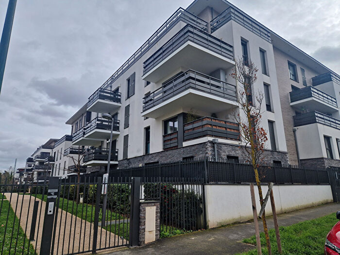 Appartement à louer - Pontoise, Saint-Martin - 3 pièces - 2 chambres