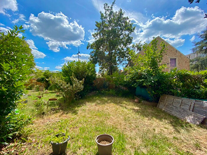 Appartement 2 pièces à louer à Fontenay-le-Fleury, Vieux village