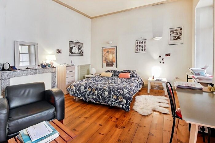 Appartement à vendre - Pau, Centre-ville - 3 pièces - 3 chambres