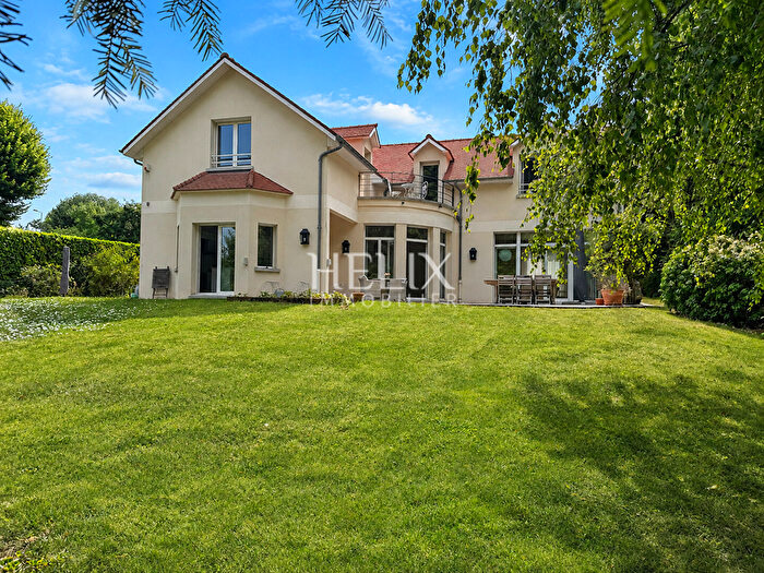Maison 7 pièces à vendre à L'Étang-la-Ville
