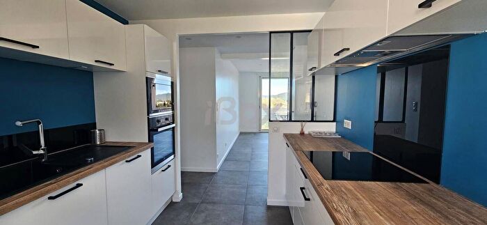 Appartement à louer - Les Rayols-Saint Lazare-Les Bousquets, Cuers - 3 pièces - 2 chambres