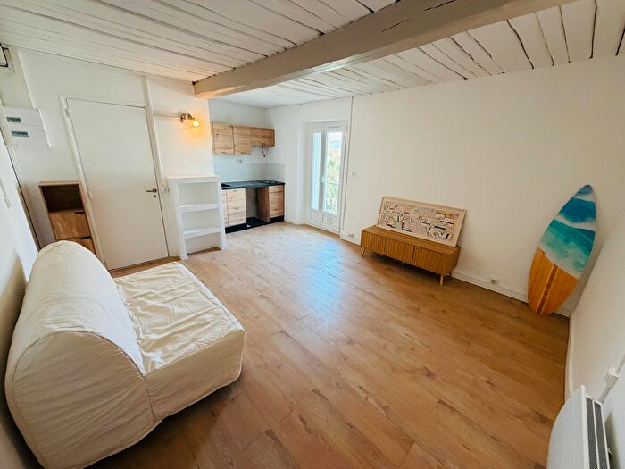 Appartement à vendre - Hyères, Ayguade, Salins - 1 pièce