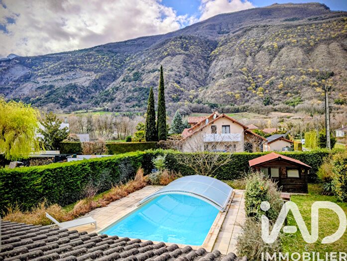 Maison à vendre - Vif - 5 pièces - 4 chambres