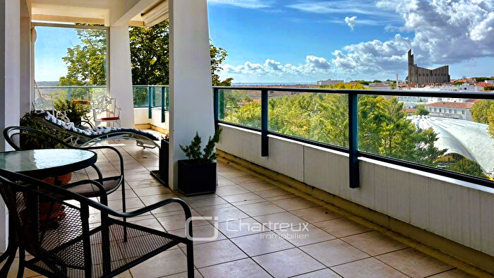 Appartement à vendre - Royan, Saint-Pierre - 4 pièces - 3 chambres