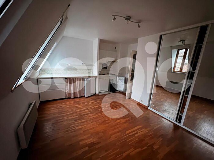 Appartement à louer - Lille, Centre-ville, Euralille - 1 pièce
