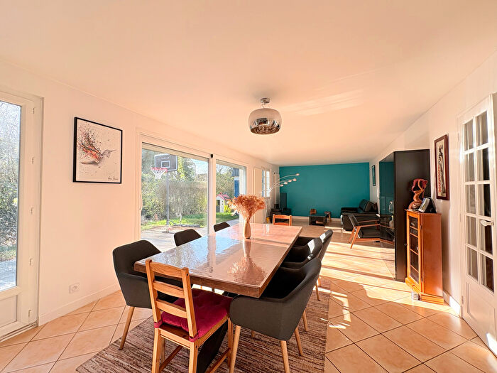 Maison à vendre - Pontault-Combault, Centre commercial - 6 pièces - 4 chambres