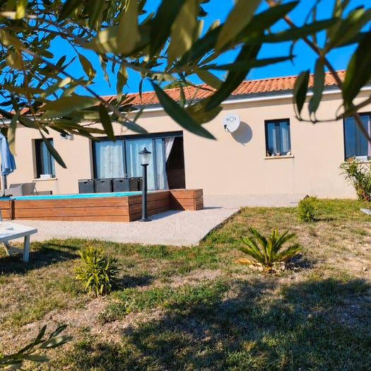 Saint-Genis-d'Hiersac - Maison 6 pièces à vendre