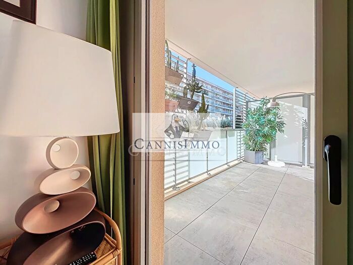 Appartement à vendre - Antibes, Antibes-les-Pins, Trianon, Le Fournel, Peyregoue - 3 pièces - 2 chambres