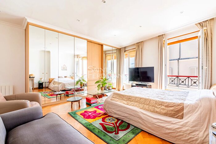 Appartement 2 pièces à Paris 17ème, Legendre, Lévis, à vendre