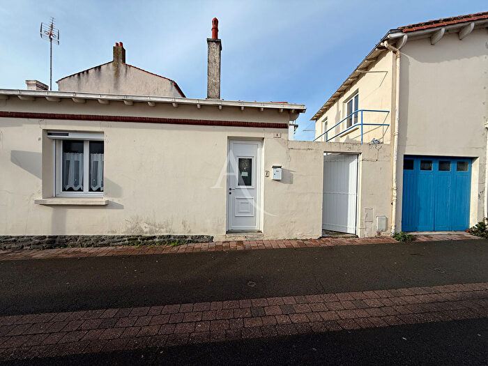 Maison à vendre - Saint-Gilles-Croix-de-Vie - 3 pièces - 2 chambres