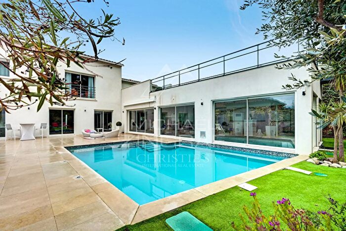 Maison à vendre - Les Pennes-Mirabeau - 10 pièces - 4 chambres