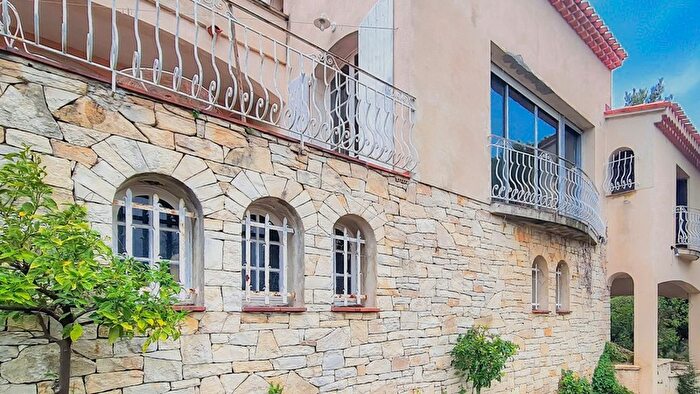 Maison à vendre - Sausset-les-Pins - 8 pièces - 6 chambres
